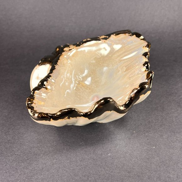 Art | Clam Shell Ceramic Pottery Pearlescent Ivory Trinket Soap Dish ...